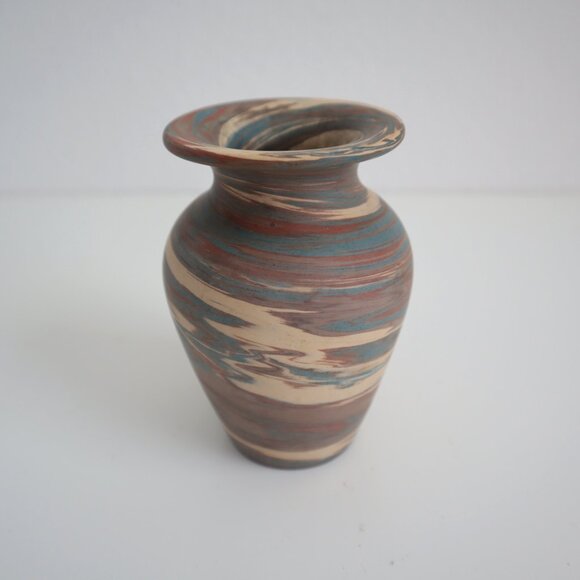 Niloak | Art | Vintage Niloak Mission Swirl Pottery Vase | Poshmark